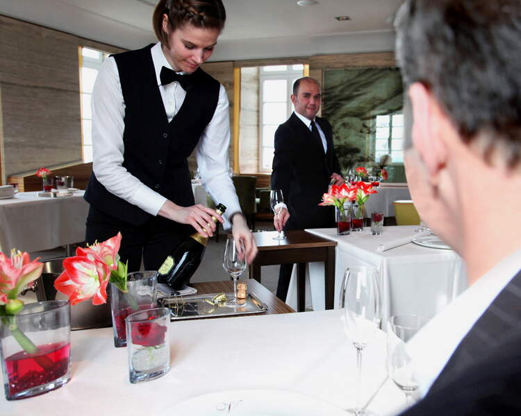 Formation : ces 18 métiers porteurs qui ne nécessitent pas de longues ...